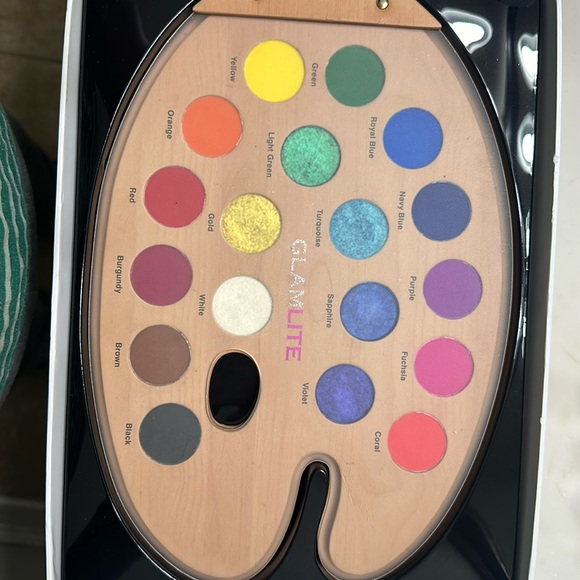 Glamlite | Makeup | Glamlite Paint Pallet With Brush | Poshmark